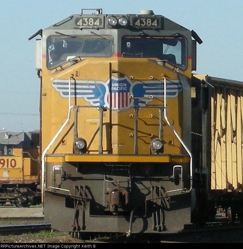 UP 4384